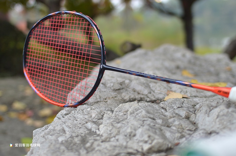 盘点2022五款重磅羽毛球拍！哪款是你的菜？ - 爱羽客羽毛球网